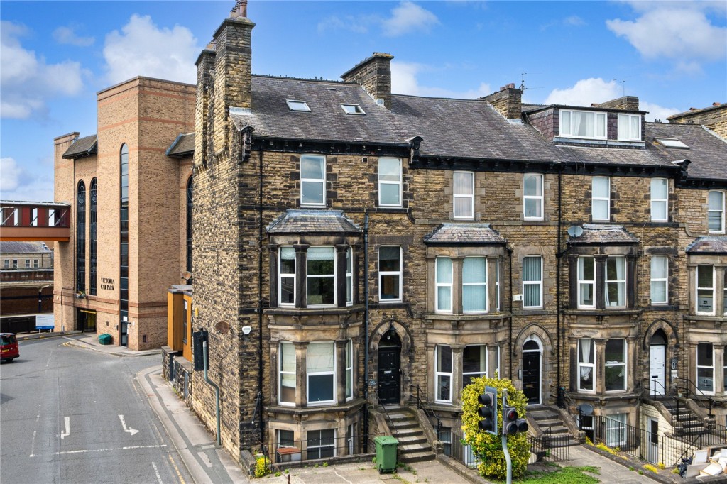 East Parade, HG1 5LQ, 5bedroom, Flat